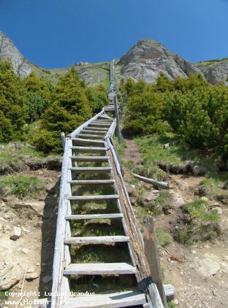 Schimbarea la Față pe Muntele Ceahlău | Centrul de pelerinaj "Sf ...