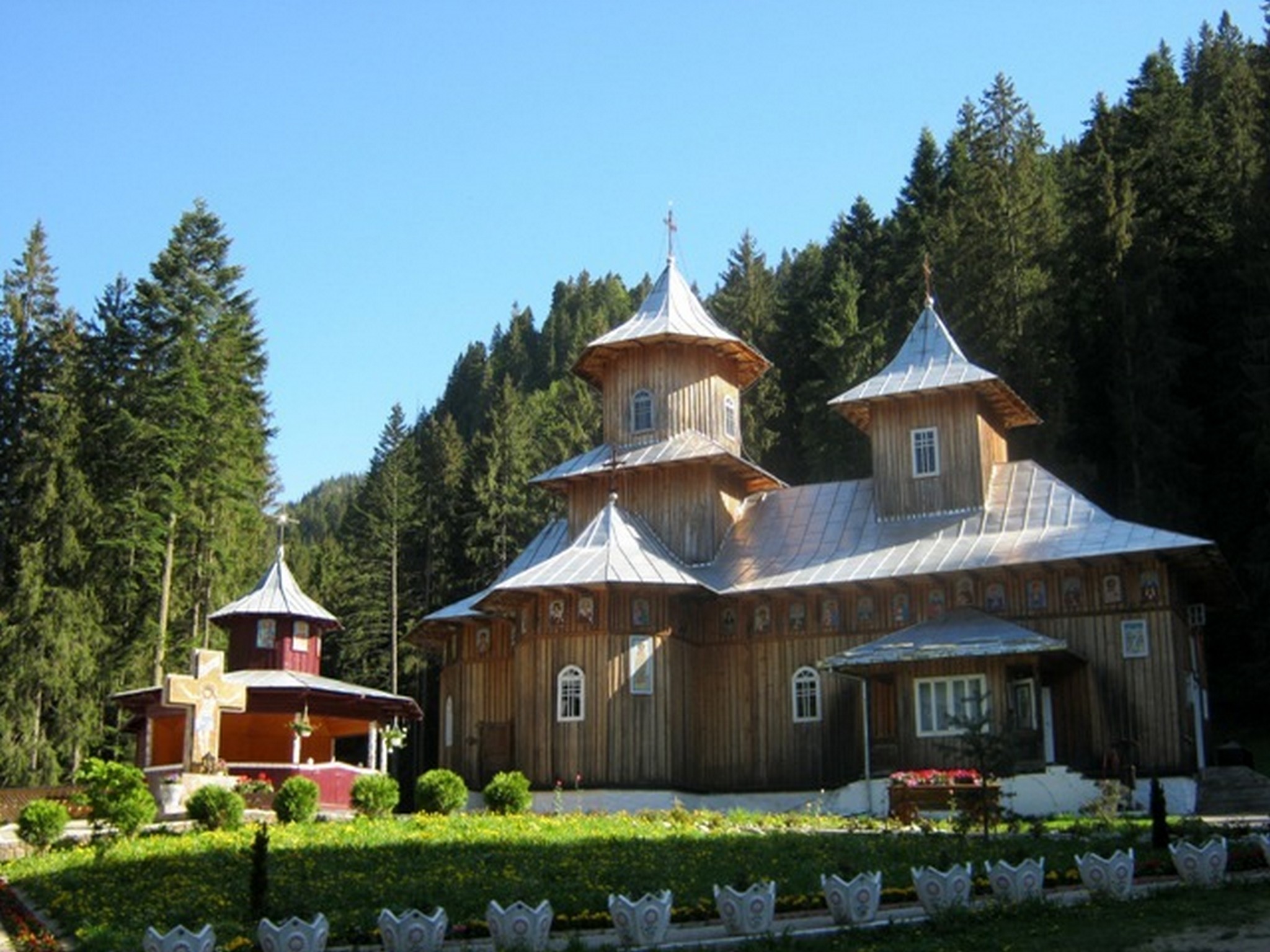 PLECARE DIN PIATRA NEAMT - Pelerinaj la Mânăstirea Barsana | Centrul de ...